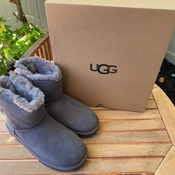 UGG | Shoes | Ugg Mini Bow | Poshmark